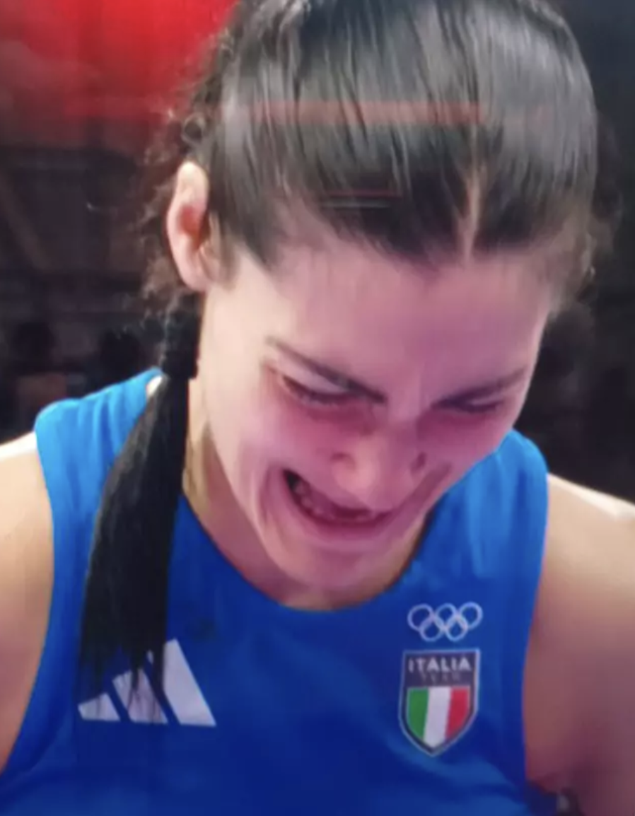 Italian Boxer Who Pulled Out Of Controversial Fight After 46 Seconds ...