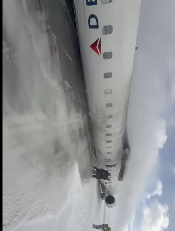 Passenger Shares Horrifying Video From Inside Delta Plane That Flipped ...